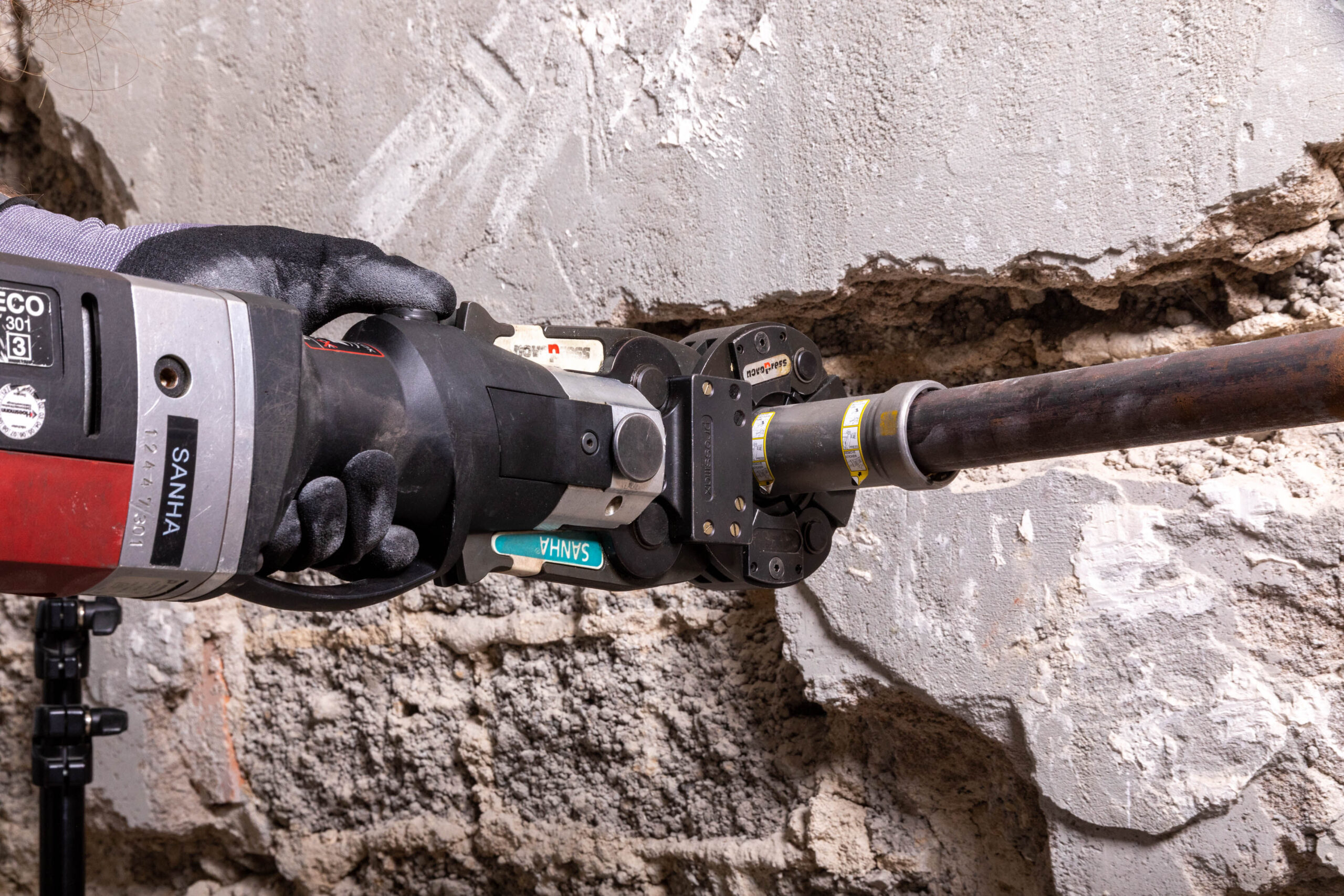 Press systems for thick-walled steel pipes save time & money - Factory ...